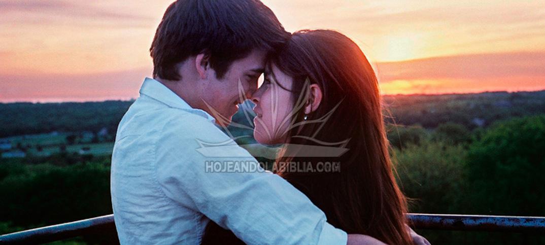 Cuál es el orden entre Dios y tu pareja - Hojeando la Biblia